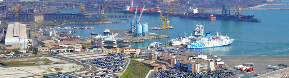 Italy's Snam to pick offshore site for new LNG terminal in early 2023