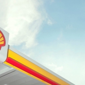 Shell CEO's first changes combine upstream and LNG operations