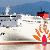 MOL's 2nd LNG-fuelled ferry enters service in Japan