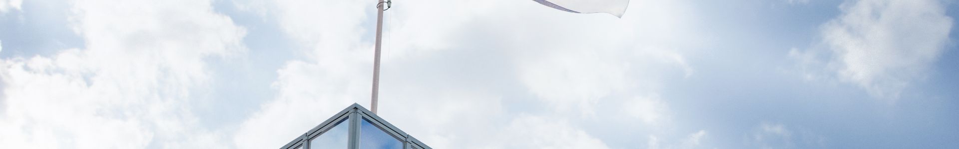 Shell raises shareholder dividend despite profit drop; share rise