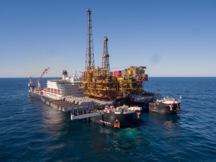 Shell Topsides Lift Sets World Record