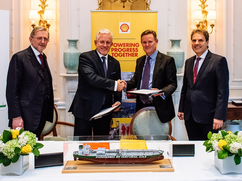 Shell To Charter LNG-Run Crude Tankers
